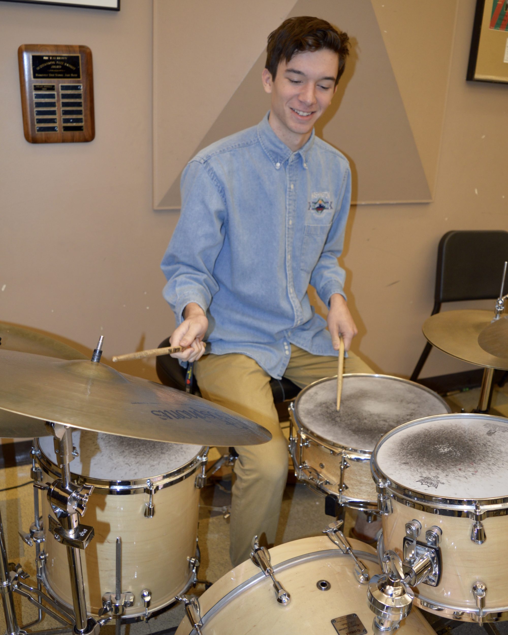 Rappers and drummers and artists! oh my! – The Roosevelt News